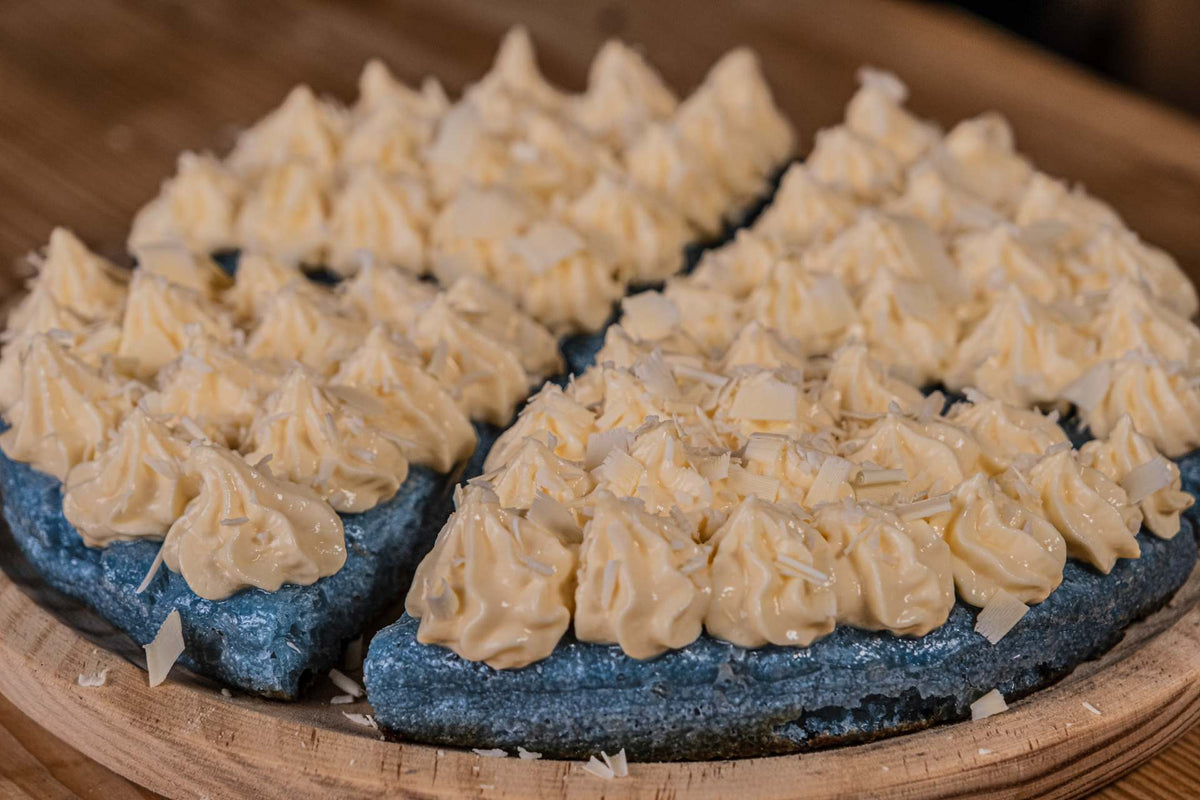 Blue Dessert Pizza with Spirulina, Coconut and White Chocolate — Ooni ...